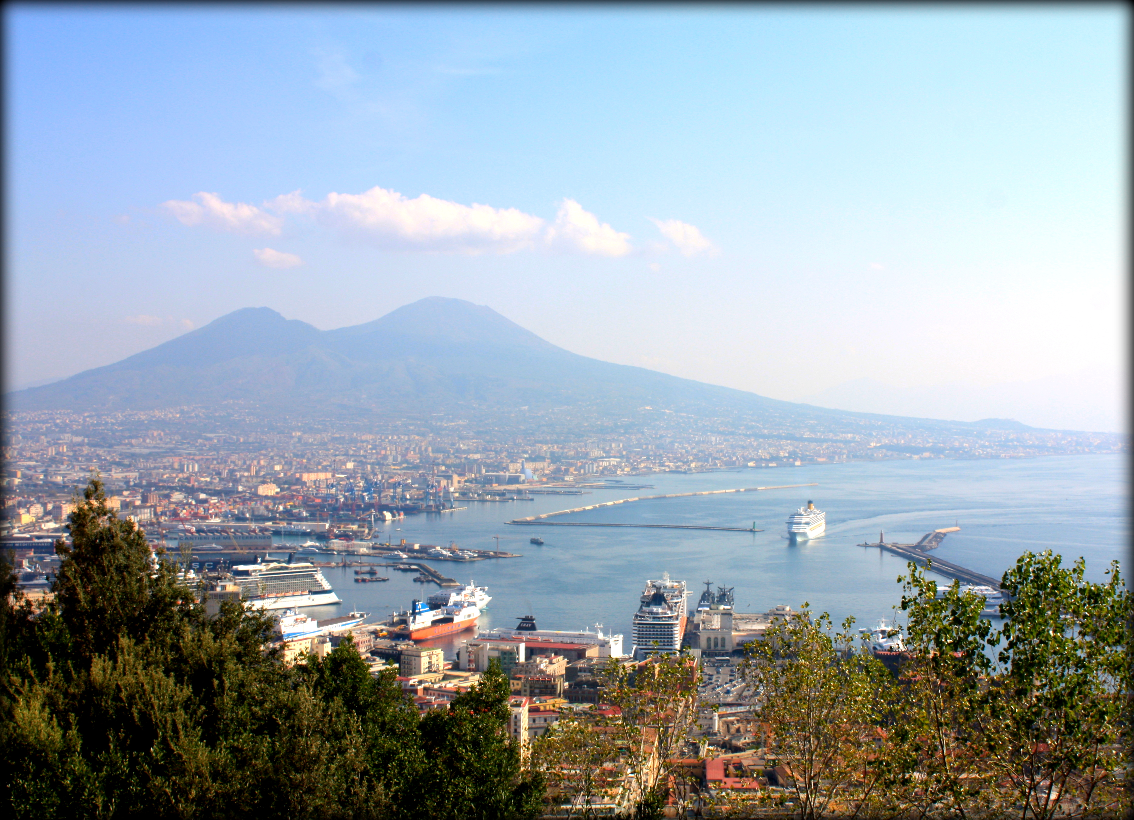 Guida Napoli: foto, cartoline e immagini | Tuttocittà